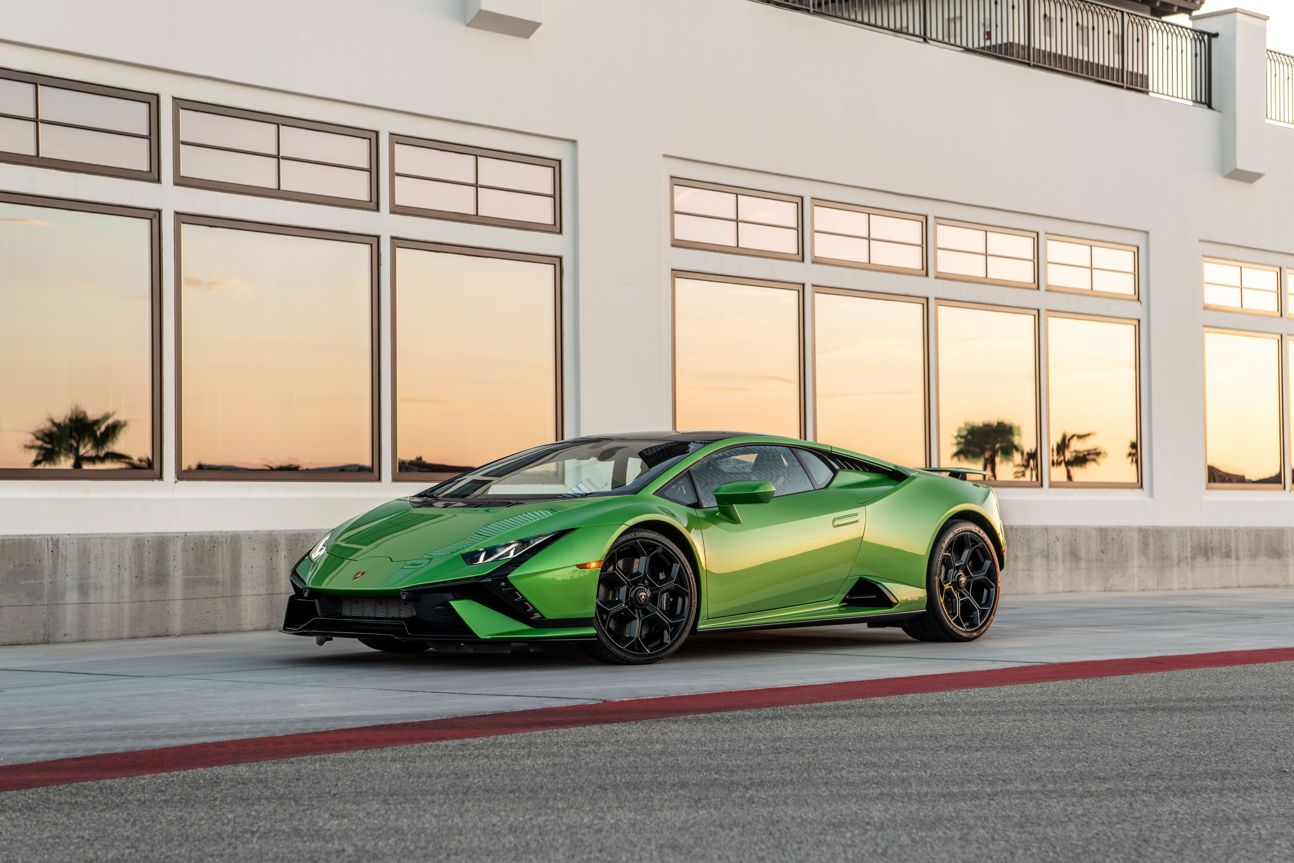 Lamborghini Huracán Tecnica Wallpapers and Backgrounds